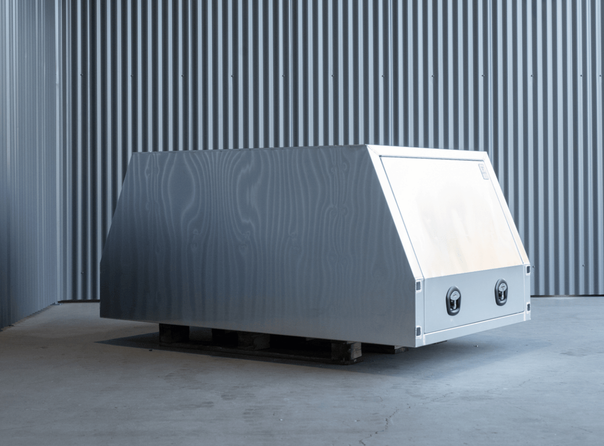 XL Series 1200mm Jack-off Gullwing Canopy | Truck Canopy | Chevrolets ...